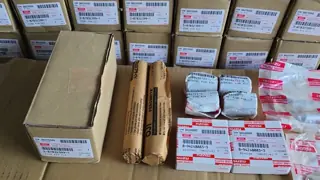 5-87832399-1 KING PIN SET