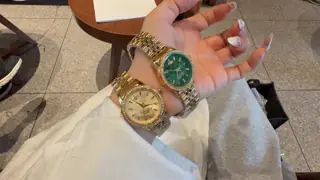 Wholesale Women's Crystal Bezel Green Dial Two-Tone Stainless Steel Fashion Watch | OEM