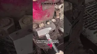 Hollow hydraulic torque wrench