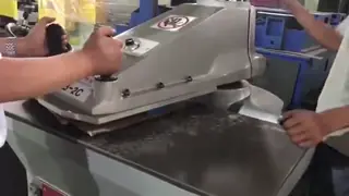 25T Hydraulic Leather Swing Arm Press Cutting Machine