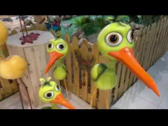 Iron Metal Garden Ornaments Bird Shape Handmade Big Sunproof Yellow / Green