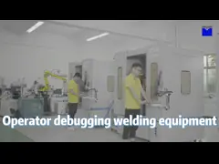 Machine de soudage laser automatique à batterie refroidie à l'eau de 4000w pour soudage cylindrique à batterie au lithium