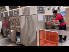 Flexodrucker-Schließmaschine
