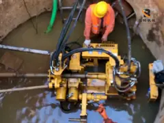 Macchine per la presa in mano di tubi in miniatura