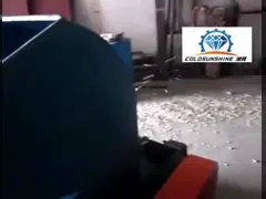 Κάθετη μηχανή θραυστήρων αφρού υψηλής αποδοτικότητας για τα μαξιλάρια/τους καναπέδες/τα παιχνίδια γαρνιτουρών