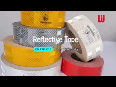Adesivo ad alta visibilità ECE 104R per veicoli con nastro riflettente