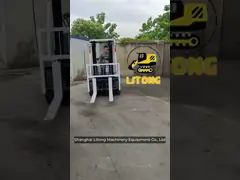 中古 TCM 3トンのディーゼルフォークリフト リフティング高さ4.5メートル 3匹のオオカミ 白色