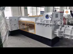 乾燥室と11rpm/min スピンドル速度を持つ自動粘土レンガ製造エクストルーダー機械