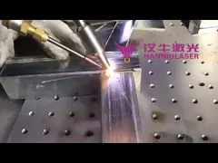 2000Wのハンドヘルドレーザー溶接機 ワイヤーフィッダーで水冷却