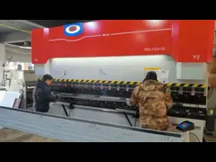 새로운 타입 60T CNC 세르보 프레스 브레이크 2m 길이 작업 테이블 구부러기 2.5mm 스테인레스 스틸