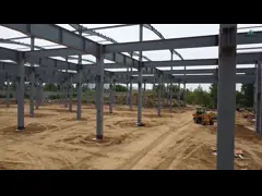 Immagazzino di strutture in acciaio prefabbricato con travi a sezione H 50 anni di vita