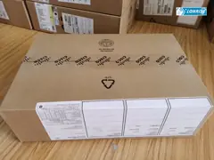 Switch Cisco Catalyst 9200L de 48 portas PoE+ com 4 uplinks SFP+ de 10G