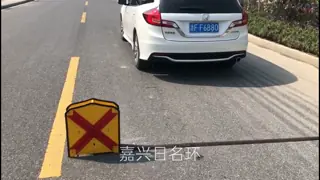 dc ac solar power supply rubber led arrow board warning functioncation