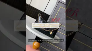 black oil waxed sheepskin chain handbag 20cm relaxation style