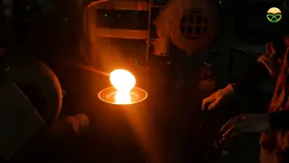 golden color dessert glass charger plates , decorative charger plates for wedding