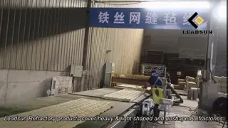 wire mesh reinforced rock wool blanket for high-temperature equipment with customizable size